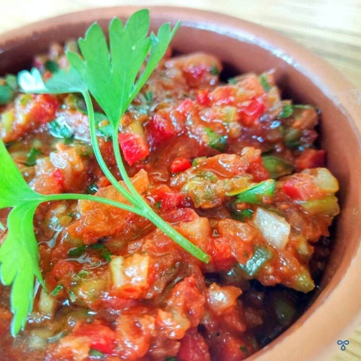 15+ Best Turkish Salad Recipes - Simple Favourites