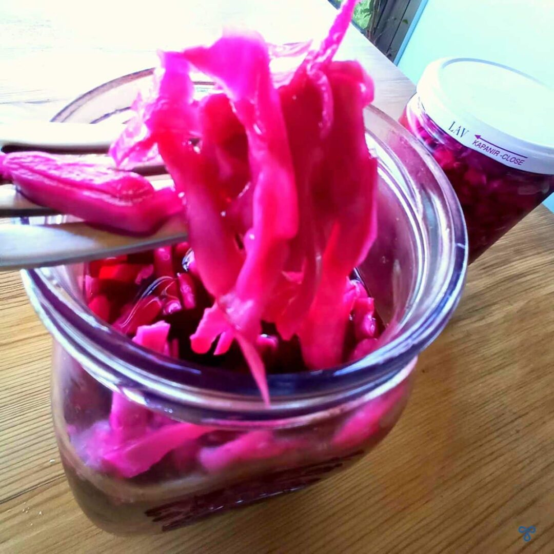 Turkish Pickled Red Cabbage - Quick & Easy Recipe
