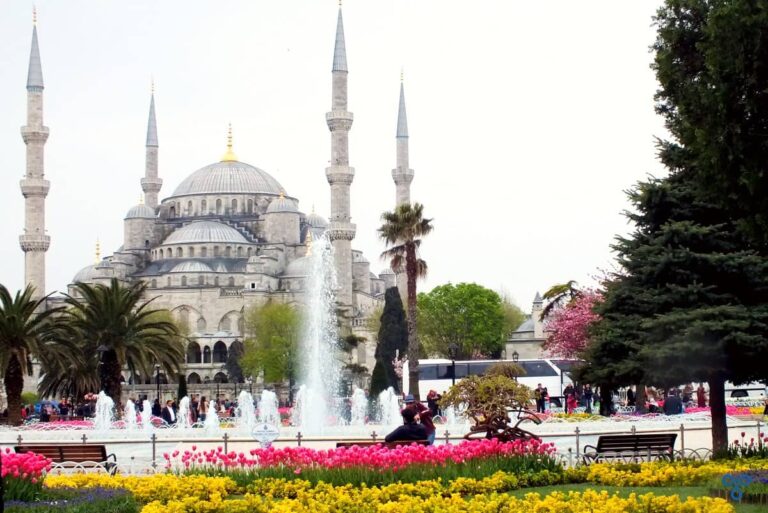 Ramazan Bayramı - Celebrating Eid al-Fitr In Turkey