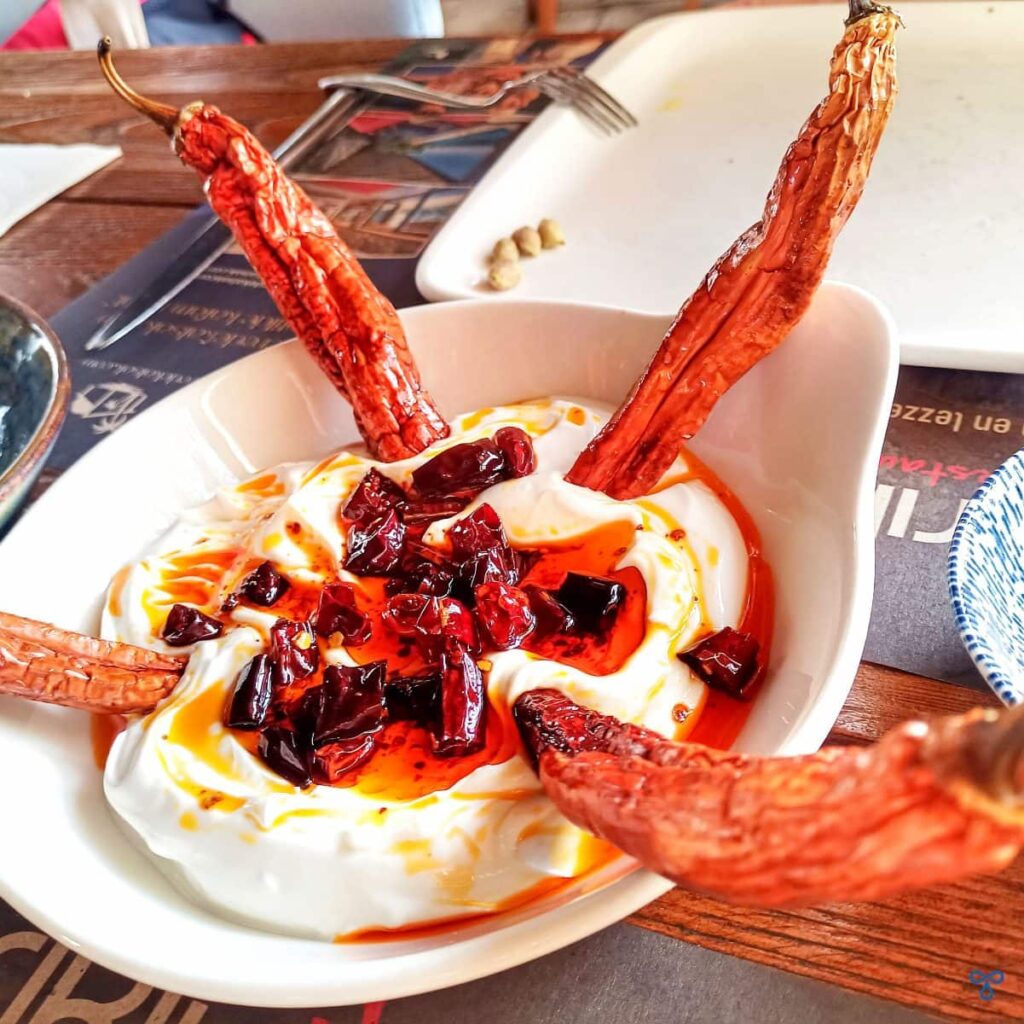 Atom Meze Recipe (Turkish Yoghurt Dip With Chilli)