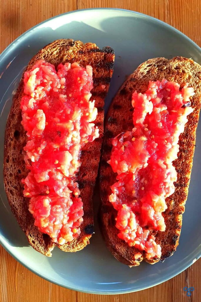 Spanish Tomato Bread Recipe (Pan con Tomate)